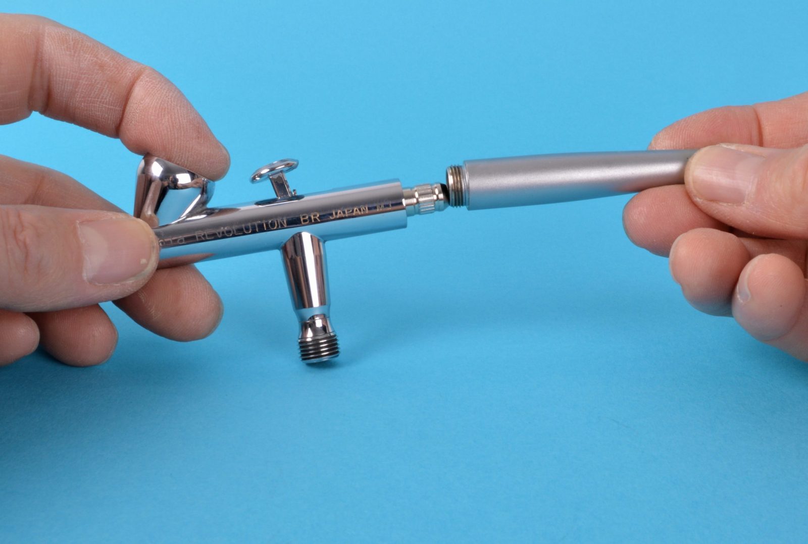How to Clean an Airbrush: Cleaning an Airbrush Step By Step Guide ...
