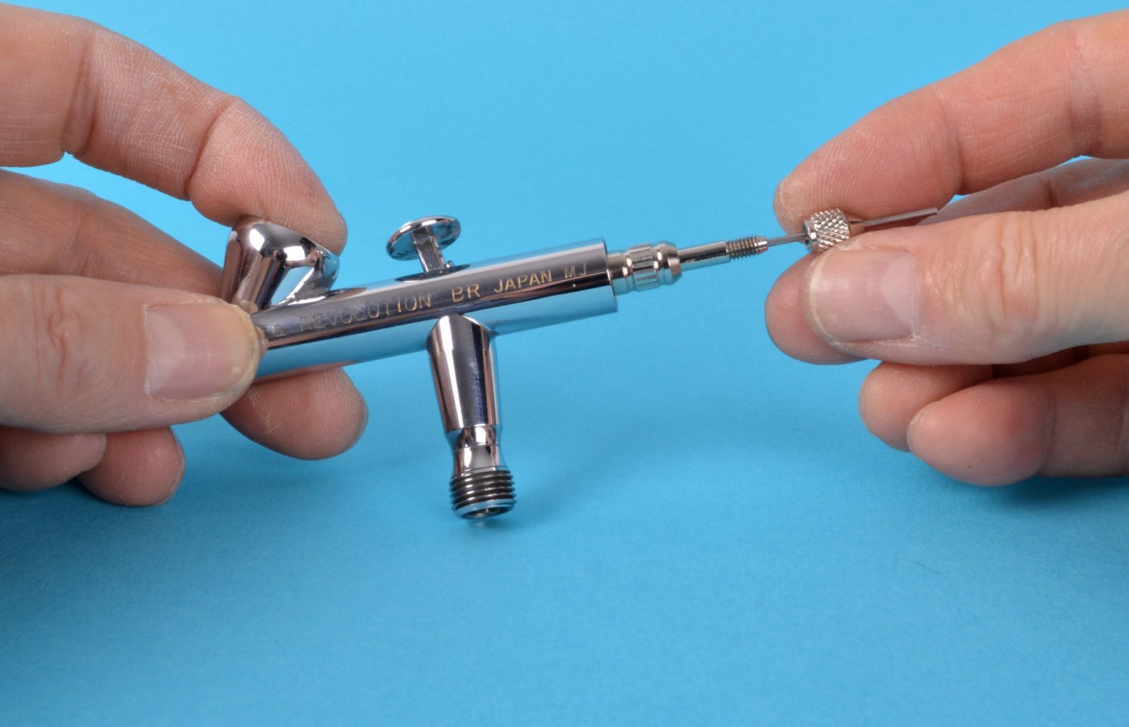 How to Clean an Airbrush: Cleaning an Airbrush Step By Step Guide ...
