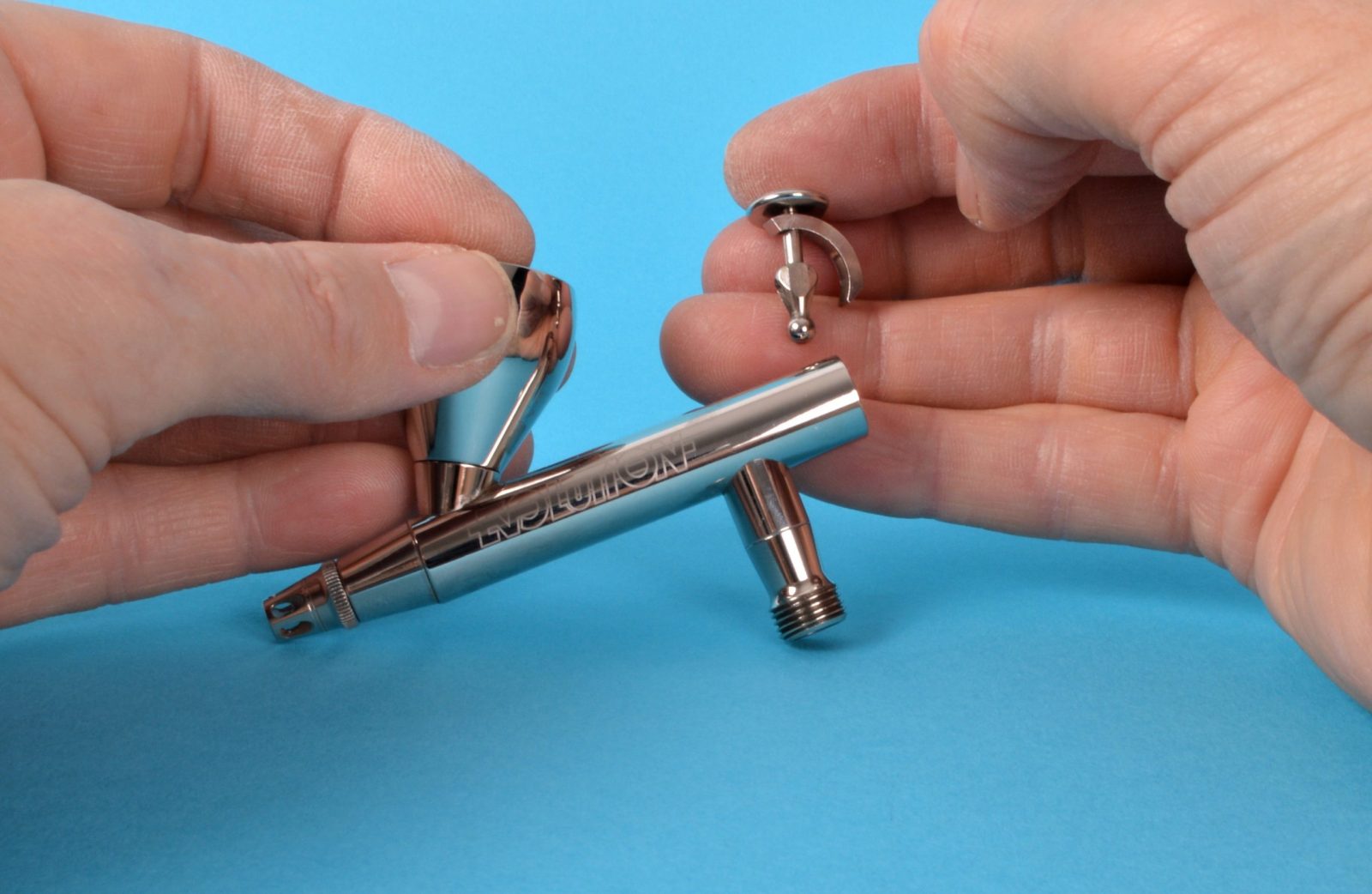 How to Clean an Airbrush: Cleaning an Airbrush Step By Step Guide ...